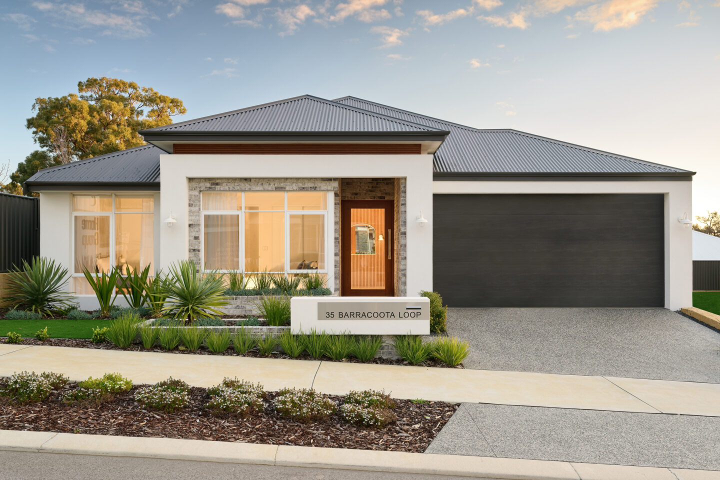 Display Homes Perth Southern Suburbs | Treeby, Piara Waters