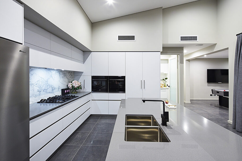 Melrose Platinum - 6 Opulence St, Treeby WA 6164