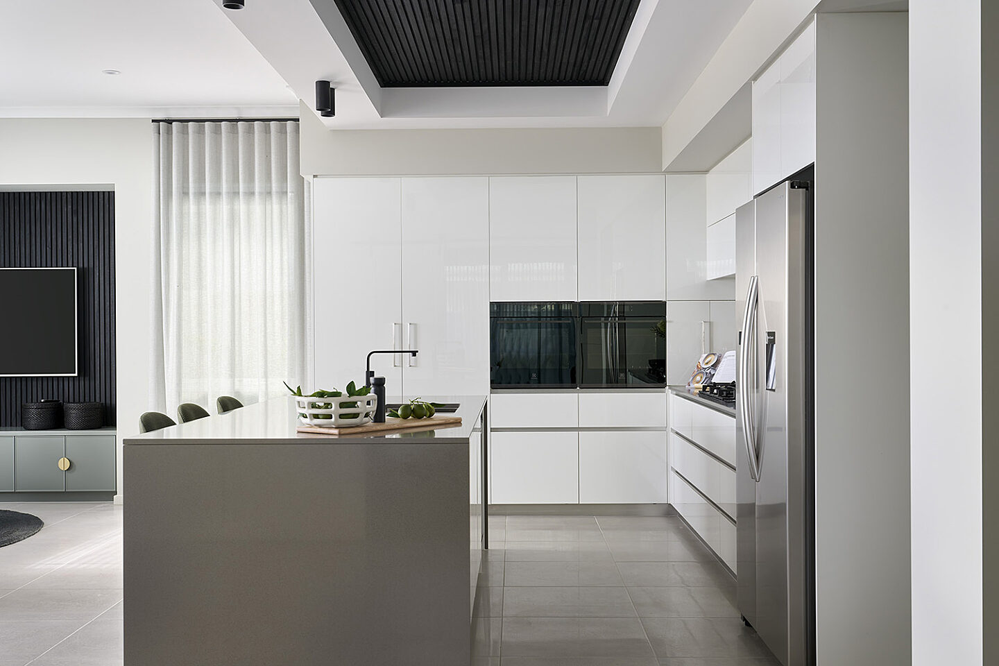 Melrose Platinum - 6 Opulence St, Treeby WA 6164